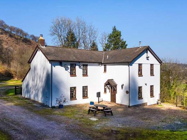 4 Bedroom Detached House