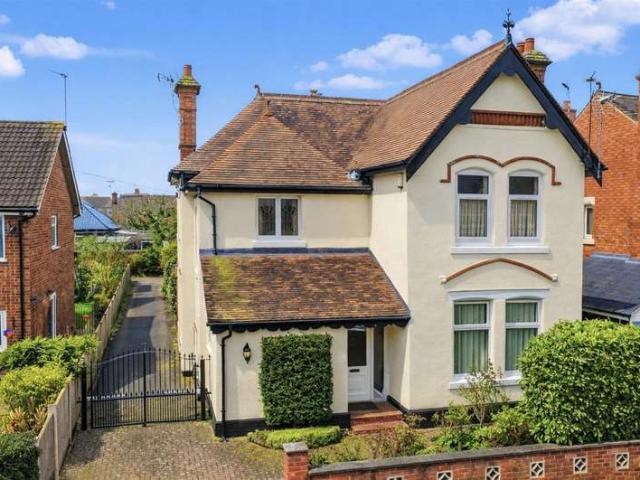 4 Bedroom Detached House