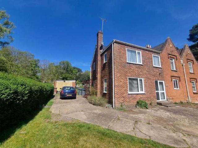 4 Bedroom Detached House
