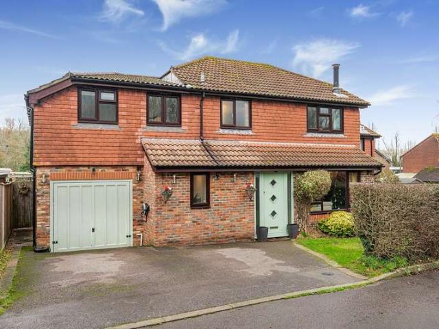 4 Bedroom Detached House