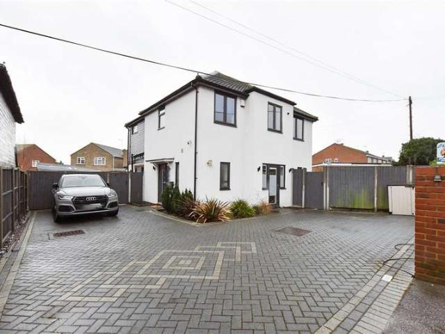 4 Bedroom Detached House