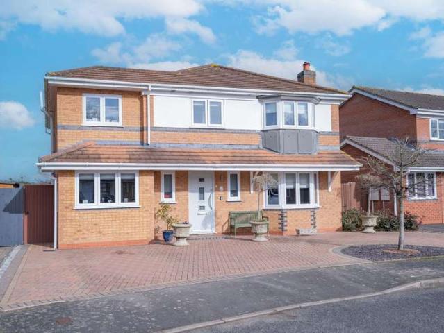 4 Bedroom Detached House