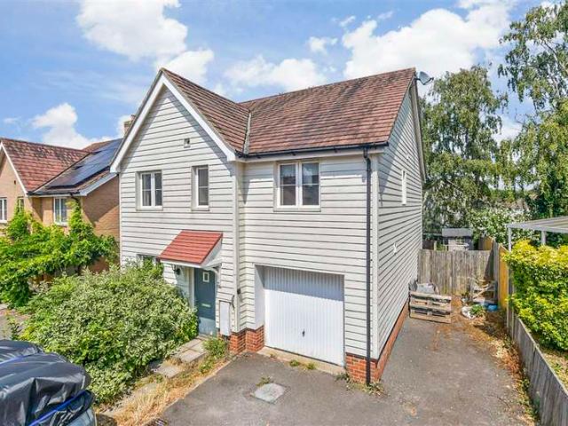 4 Bedroom Detached House