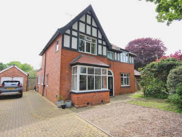 4 Bedroom Detached House