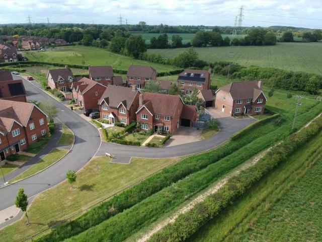 4 Bedroom Detached House
