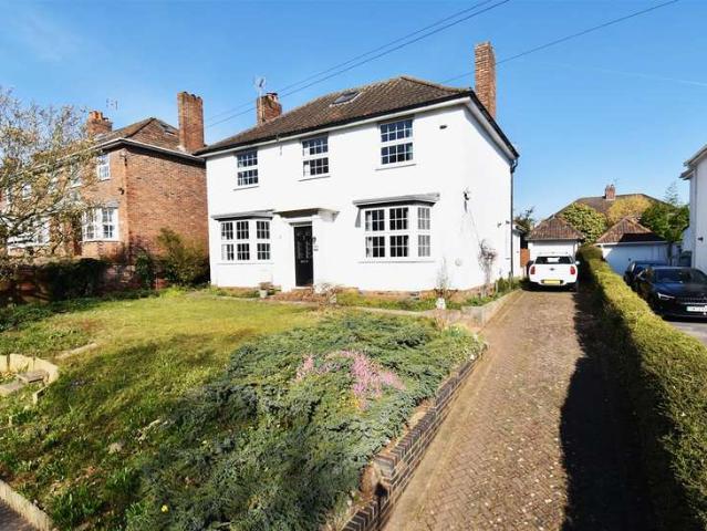 4 Bedroom Detached House