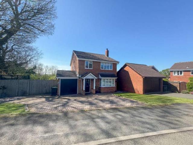 4 Bedroom Detached House