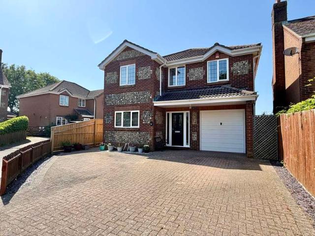 4 Bedroom Detached House