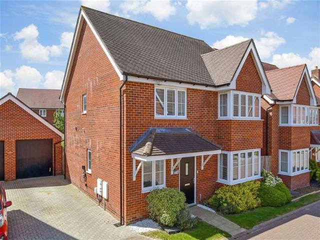 4 Bedroom Detached House