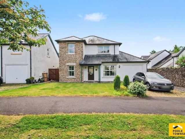 4 Bedroom Detached House