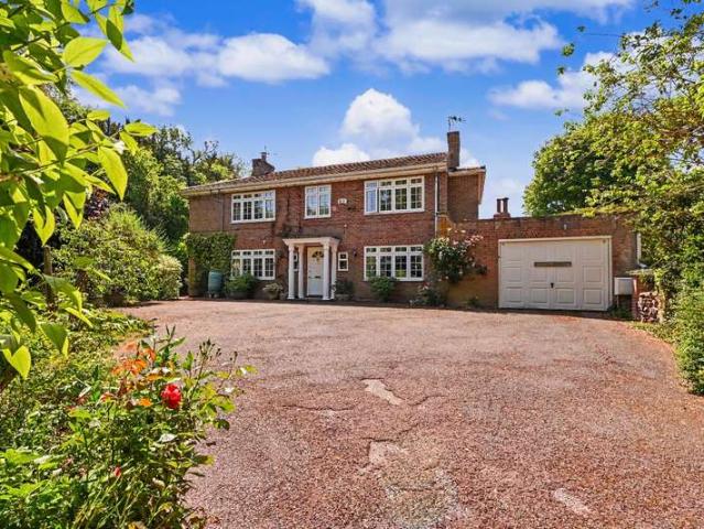 4 Bedroom Detached House