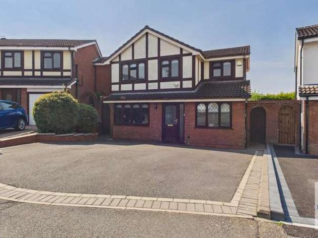 4 Bedroom Detached House