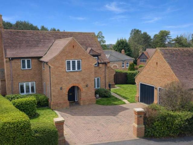 4 Bedroom Detached House