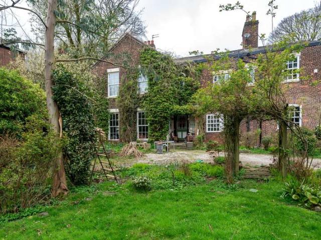 4 Bedroom Detached House