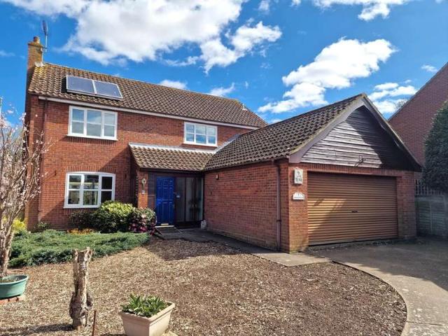 4 Bedroom Detached House