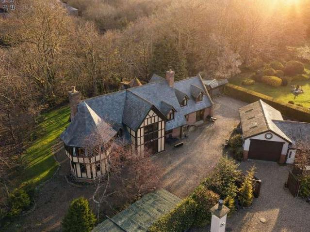4 Bedroom Detached House