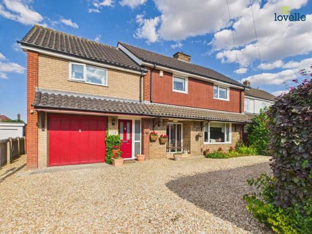 4 Bedroom Detached House