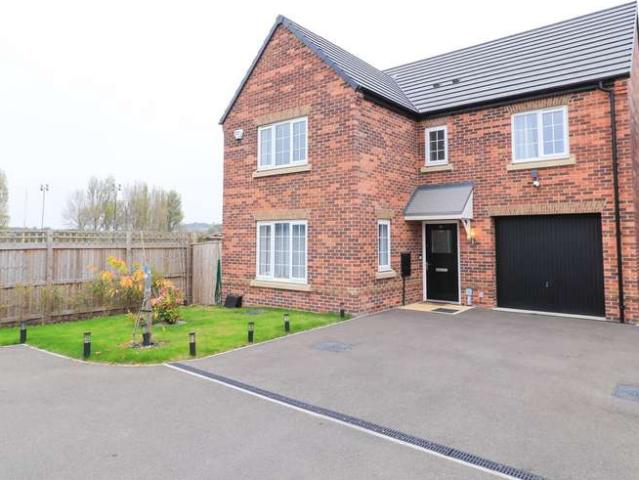 4 Bedroom Detached House