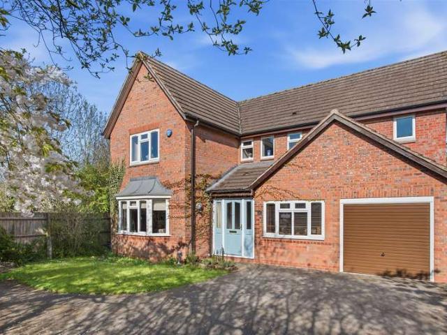 4 Bedroom Detached House