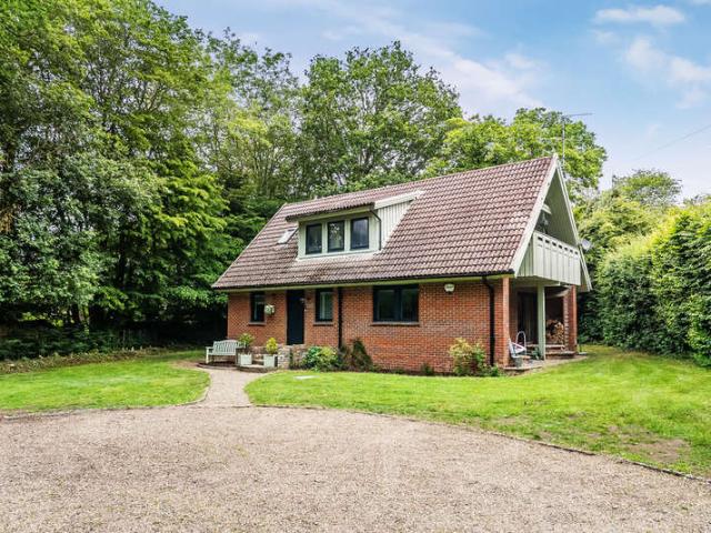 4 Bedroom Detached House