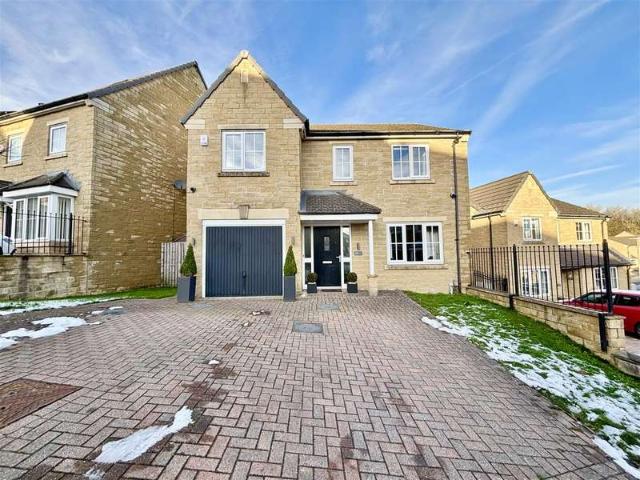 4 Bedroom Detached House