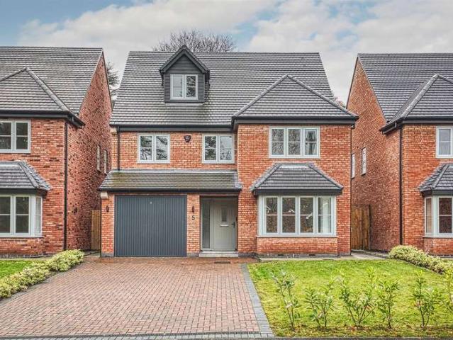 4 Bedroom Detached House