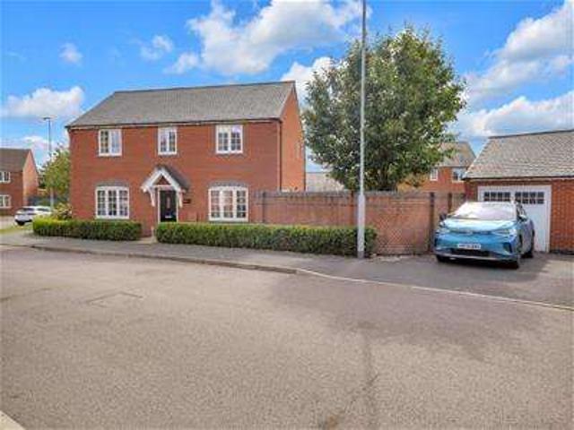 4 Bedroom Detached House