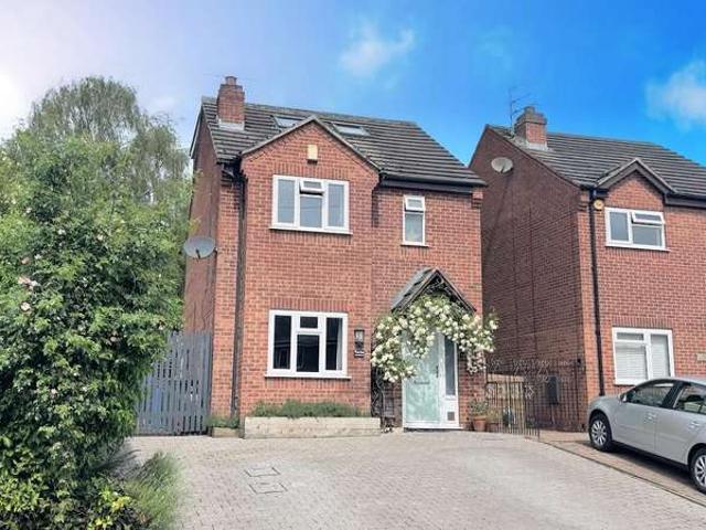 4 Bedroom Detached House