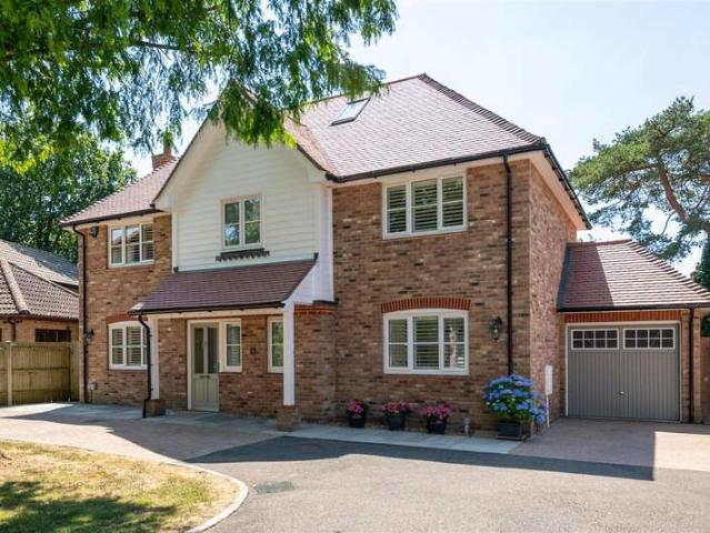 4 Bedroom Detached House
