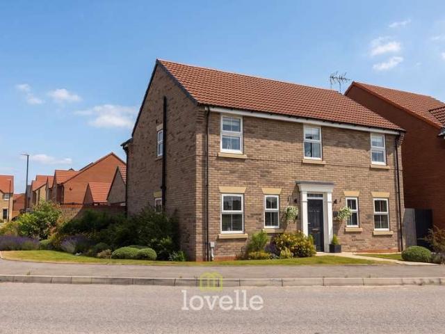 4 Bedroom Detached House