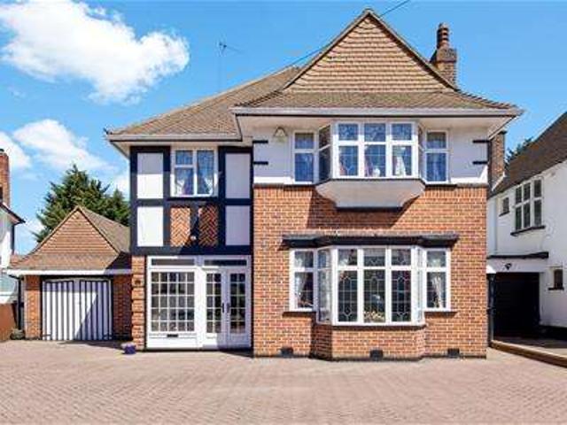 4 Bedroom Detached House