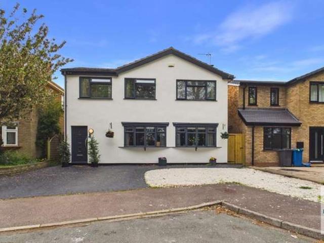 4 Bedroom Detached House