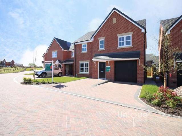 4 Bedroom Detached House