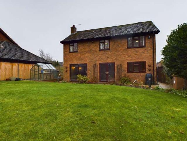 4 Bedroom Detached House