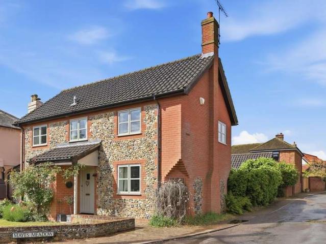 4 Bedroom Detached House