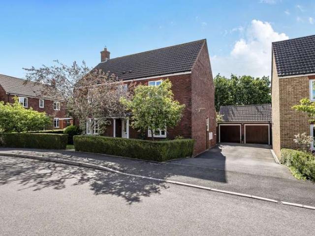 4 Bedroom Detached House