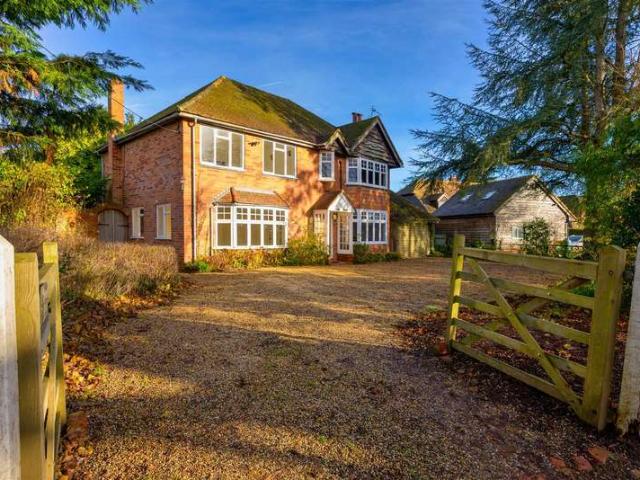 4 Bedroom Detached House