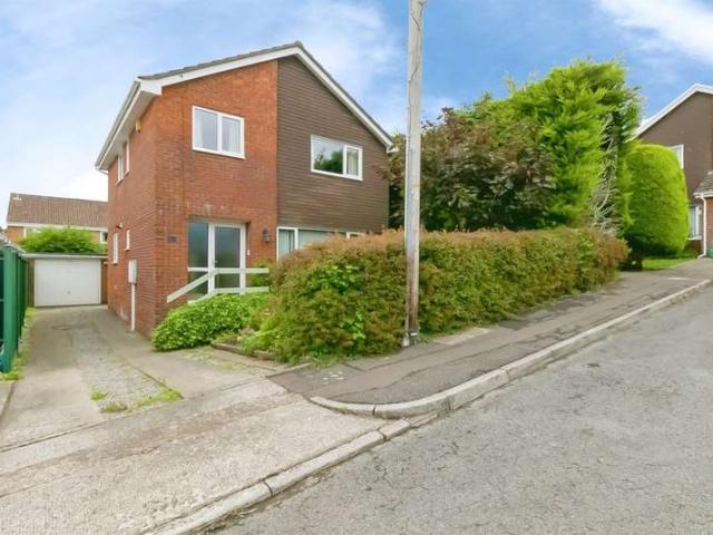 4 Bedroom Detached House