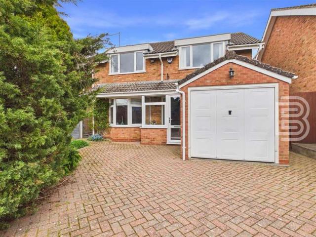 4 Bedroom Detached House