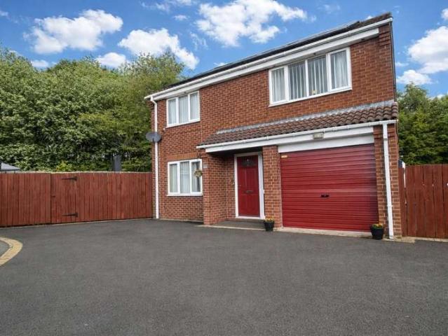 4 Bedroom Detached House