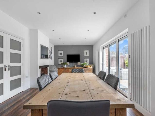 4 Bedroom Detached House