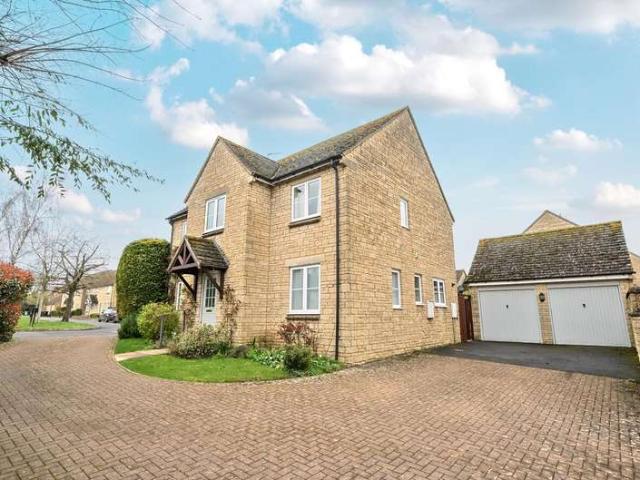 4 Bedroom Detached House