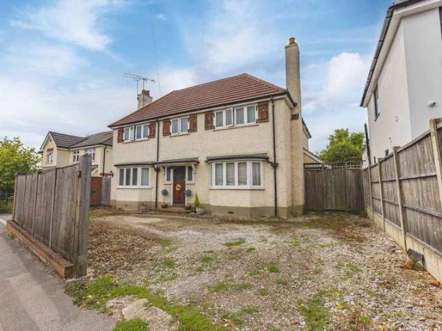4 Bedroom Detached House