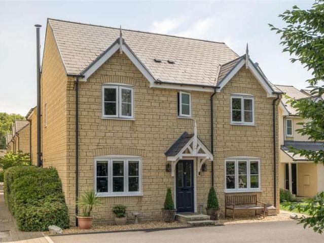4 Bedroom Detached House