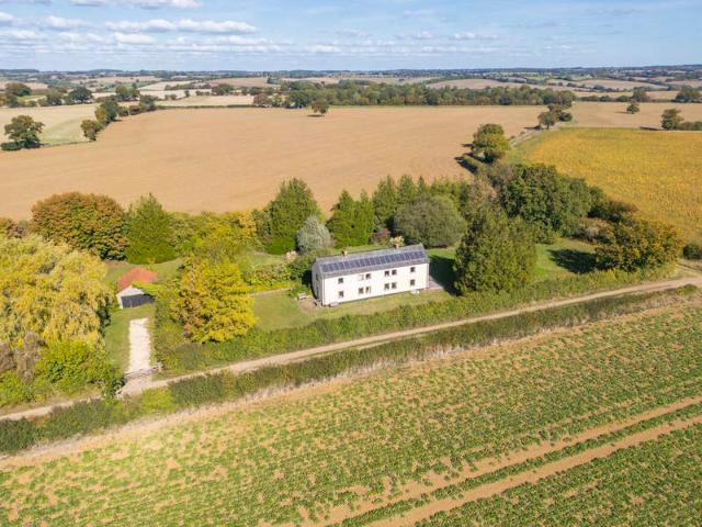 4 Bedroom Detached House