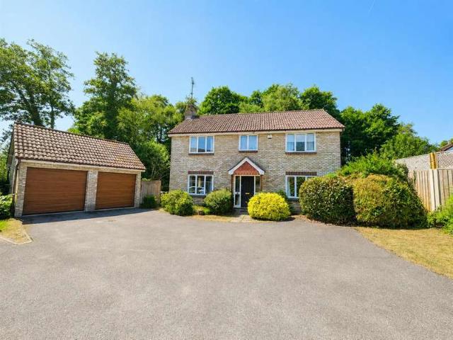 4 Bedroom Detached House