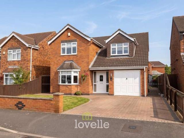 4 Bedroom Detached House