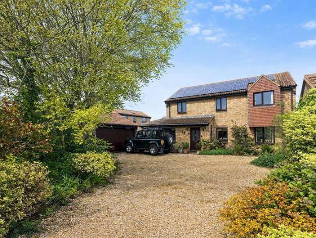 4 Bedroom Detached House