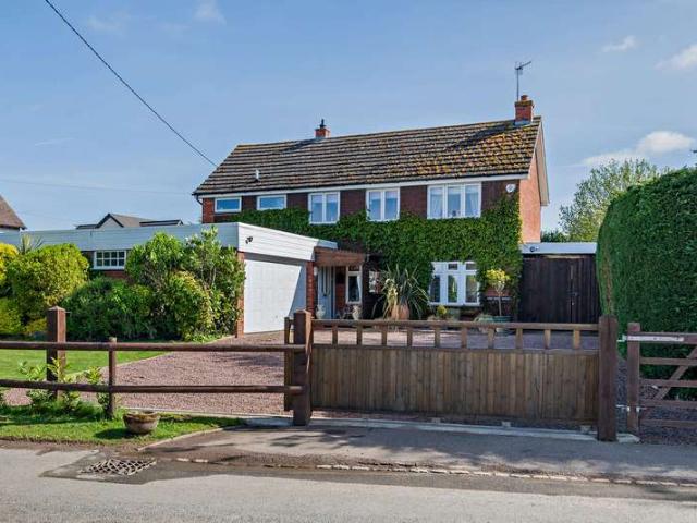 4 Bedroom Detached House
