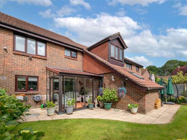 4 Bedroom Detached House